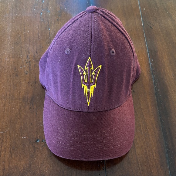 Top of the World | Accessories | Asu Hat In Maroon With Logo | Poshmark